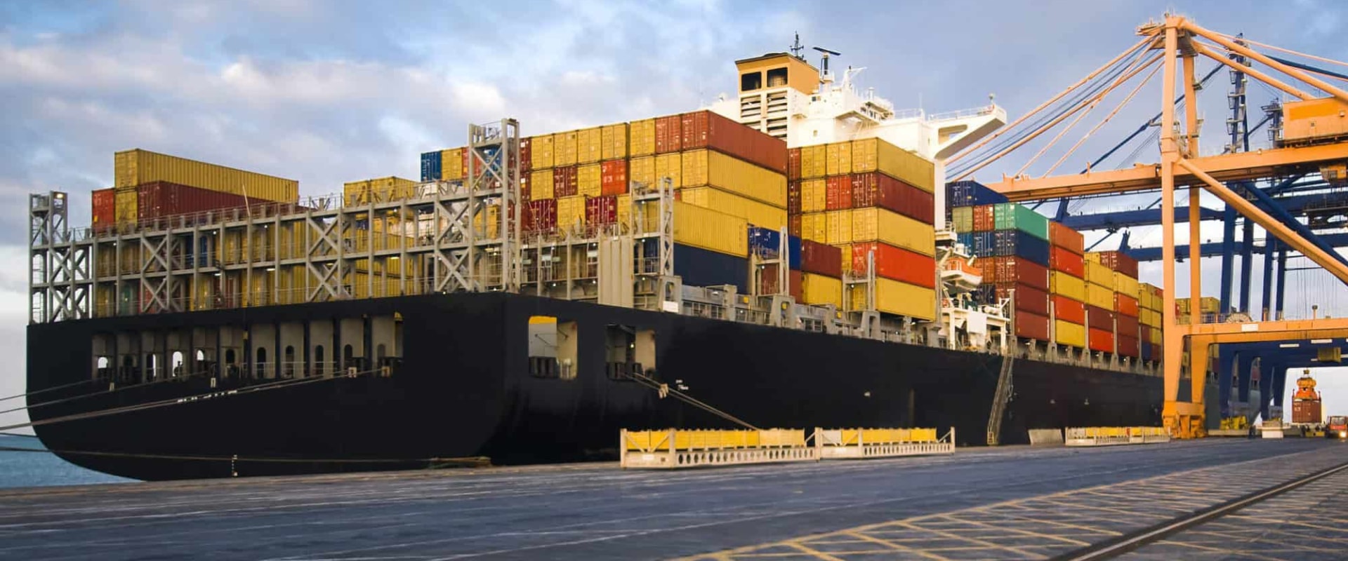 Understanding Ocean Freight Forwarding Services